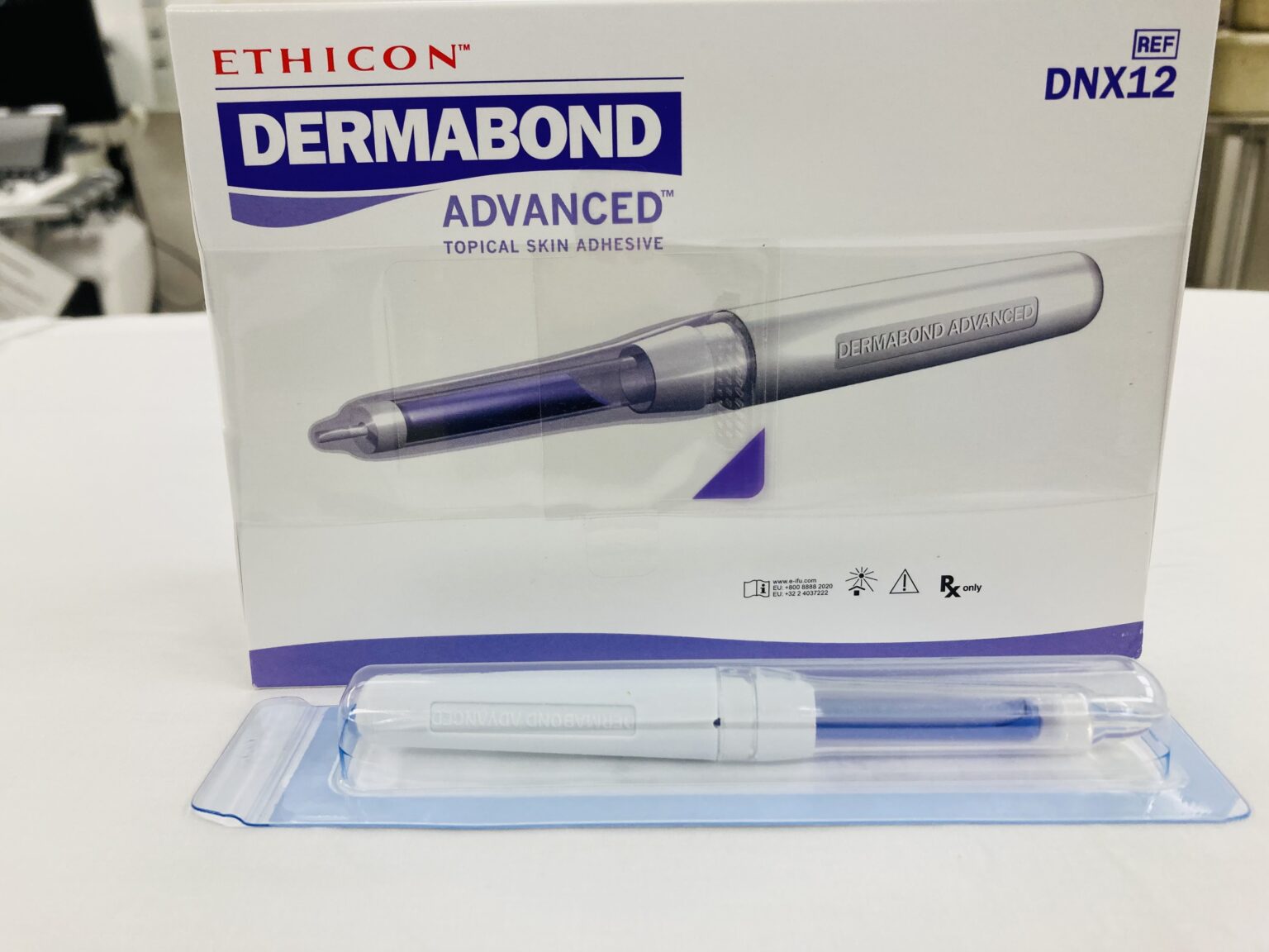 Dermabond adhesive vs liquid bandage: Differences,application ...